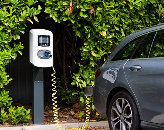 Onze zakelijke laadpalen | ENGIE